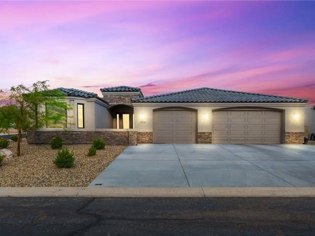 2836 Steamboat Dr, Bullhead City, AZ 86429