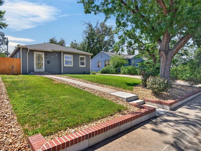 2836 W Irvington Place