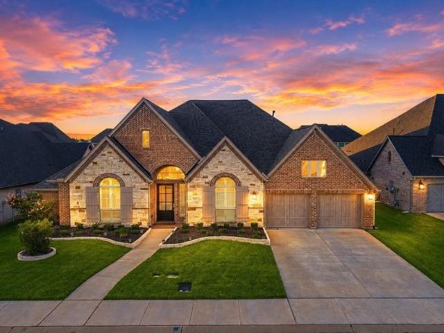 2837 Midlake Dr, Midlothian, TX 76065
