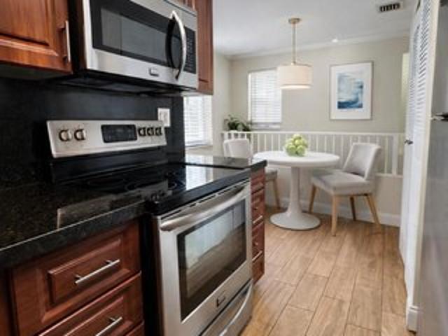 2837 N Course Dr Apt 202, Pompano Beach, FL 33069