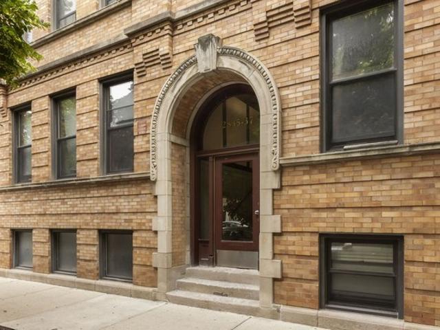 2837 N Cambridge Ave Apt 2, Chicago, IL 60657
