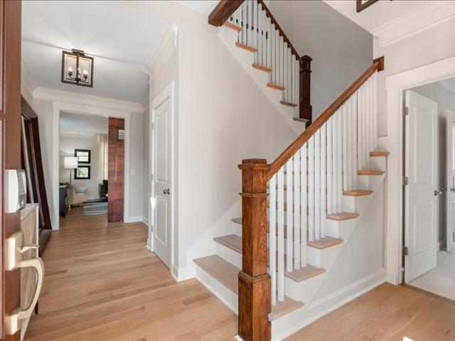 2837 Americus Dr