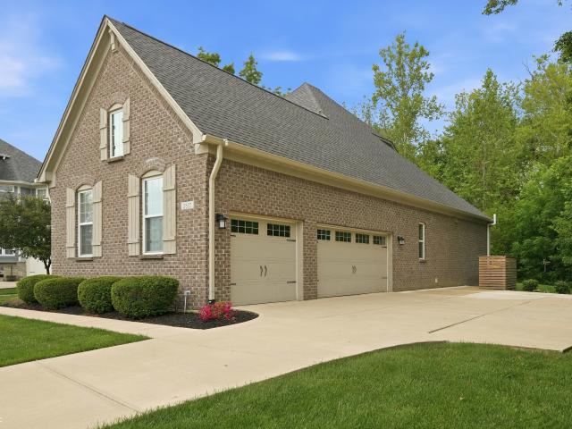 2837 E High Grove Circle