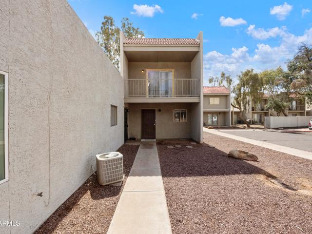 2837 e marconi avenue