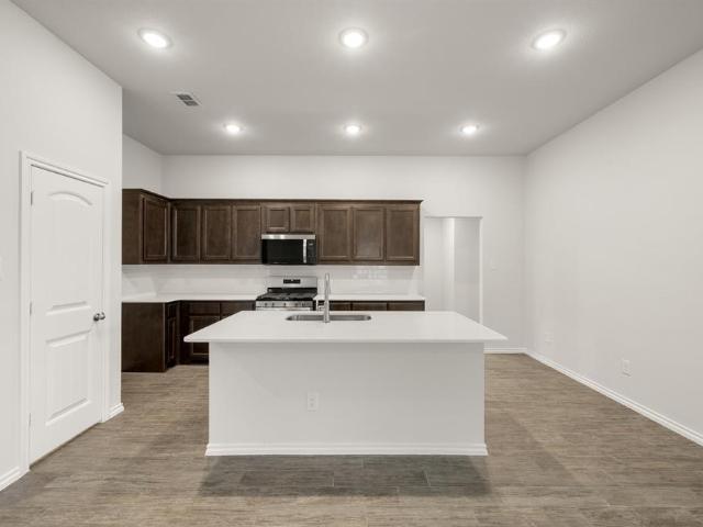 2837 Hay Lane