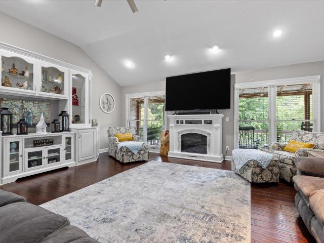 2837 Highway 411