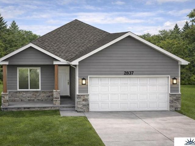 2837 Lakeside Dr, Plattsmouth, NE 68048