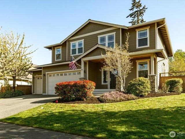 2837 SW Fairway Point Dr, Oak Harbor, WA 98277