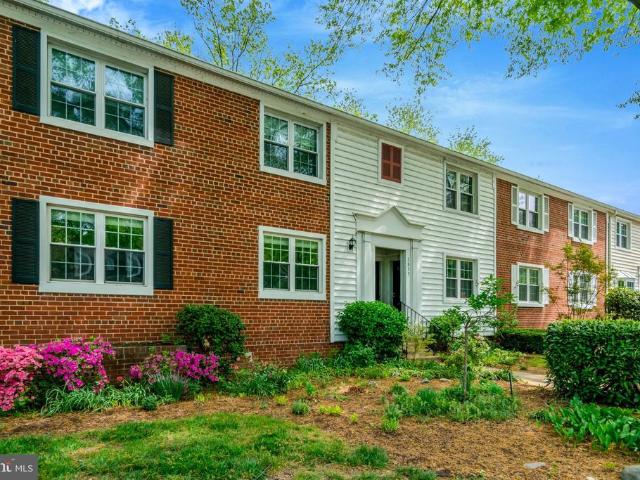2837 S Wakefield Street S # D