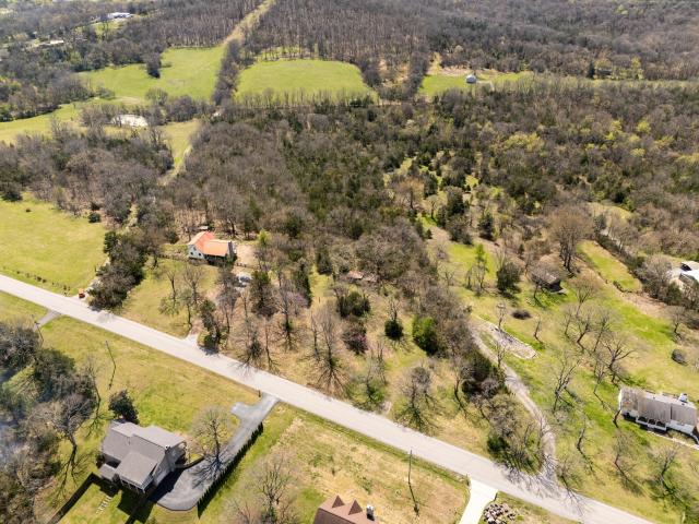 2837 Sanford Rd