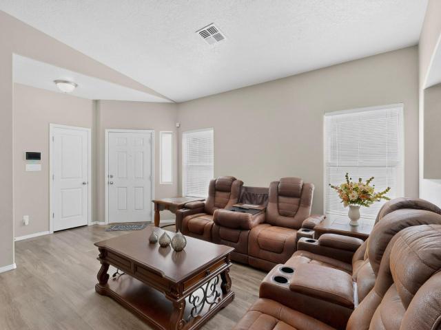 2837 Wilder Loop NE