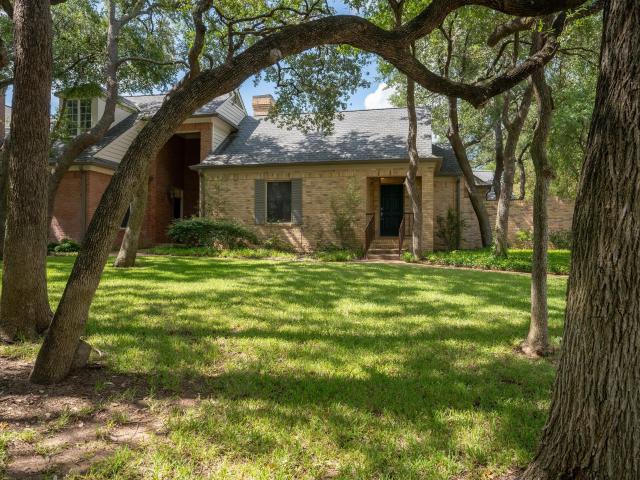 2838 Montebello Rd # D18