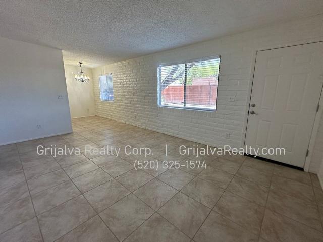 2838 N. Sparkman Blvd Maintenance 2 Bedroom Apartment for Rent at 2838 N Sparkman Blvd, Tucson, AZ 85716 St. Francis Cabrini