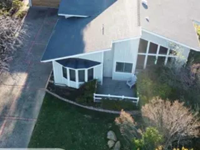 2838 Foothill Blvd, 3 beds, 4 full baths