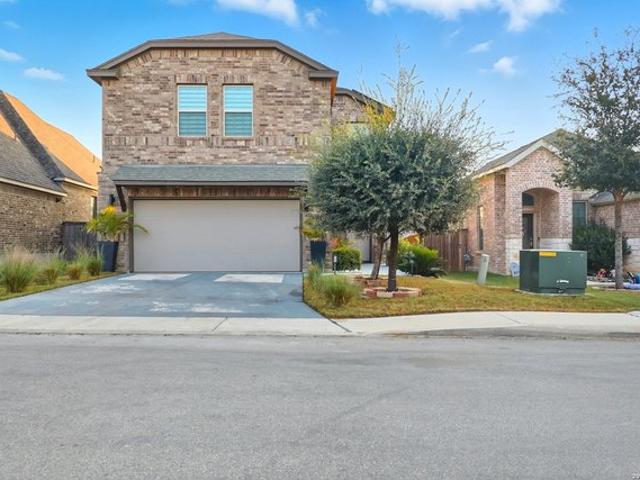 2838 High Castle Ln, San Antonio, TX 78245