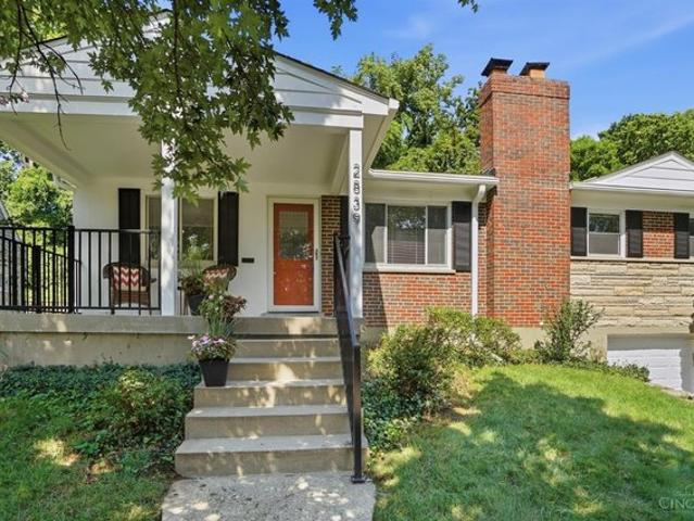 2839 Pineridge Ave, Cincinnati, OH 45208