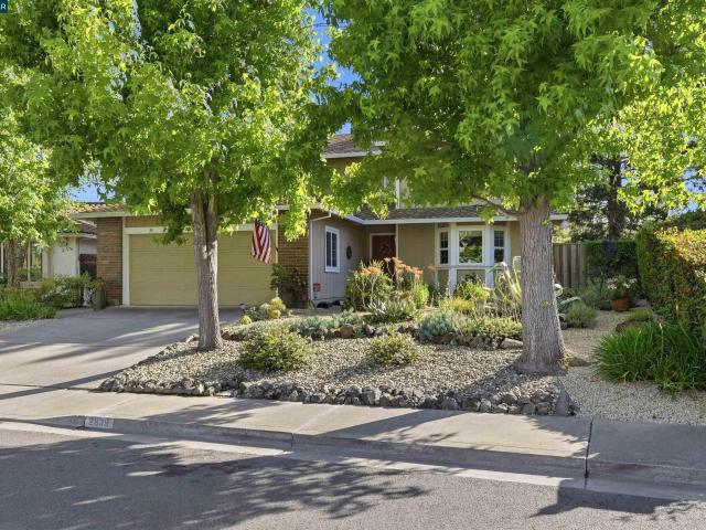 2839 Rockridge Dr