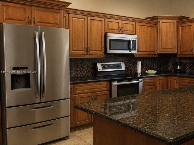 2839 Taylor St Apt 8, Hollywood, FL 33020