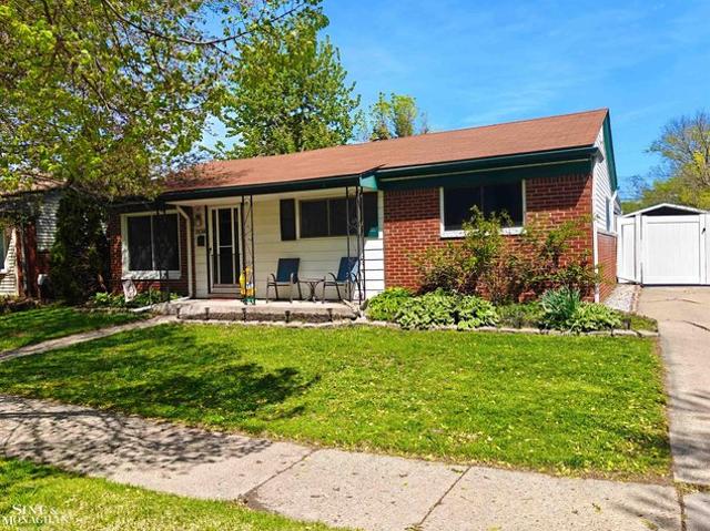 28300 Roy Blvd, Saint Clair Shores, MI 48081
