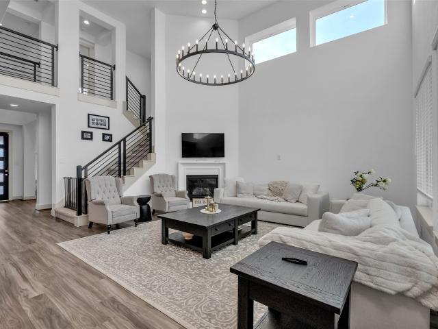 28306 Hannahs Harbor Lane