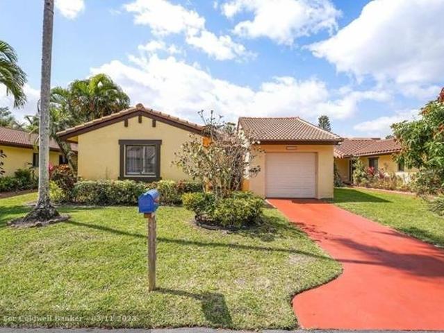 2830 NW Sand Pines Ct, Lake Worth Beach, FL 33462