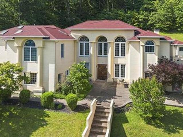 2830 Oakwood Ct, Flatwoods, KY 41139