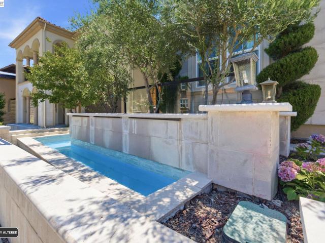 2830 Delamar Dr