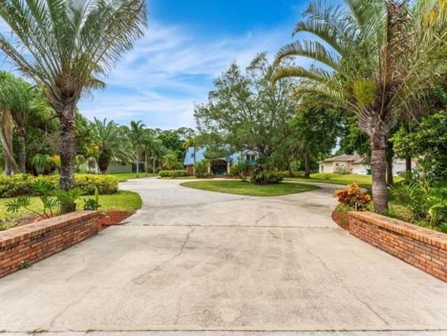 2830 Pennsylvania St, Melbourne, FL 32904