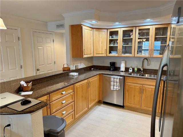 2830 Shore DR # 706