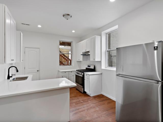 2830 W 25th Pl, Unit 1, Chicago, IL 60623 | MLS #12607 | Compass