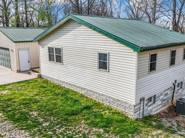 28316 Farm Road 1220