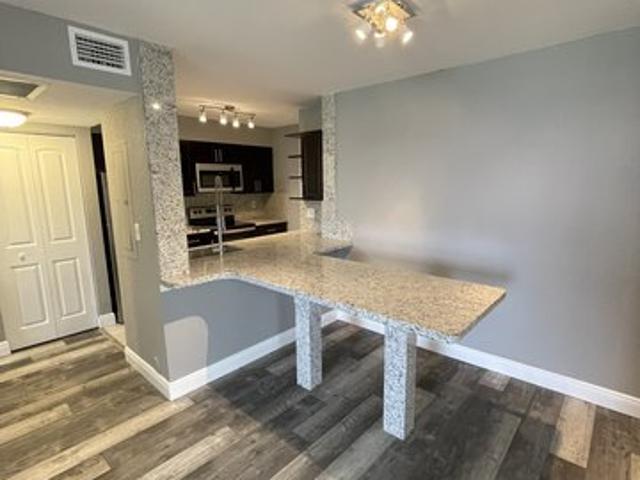 2831 N Oakland Forest Dr Apt 101, Oakland Park, FL 33309
