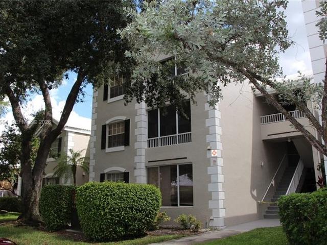 2831 N Oakland Forest Dr Apt 112, Oakland Park, FL 33309