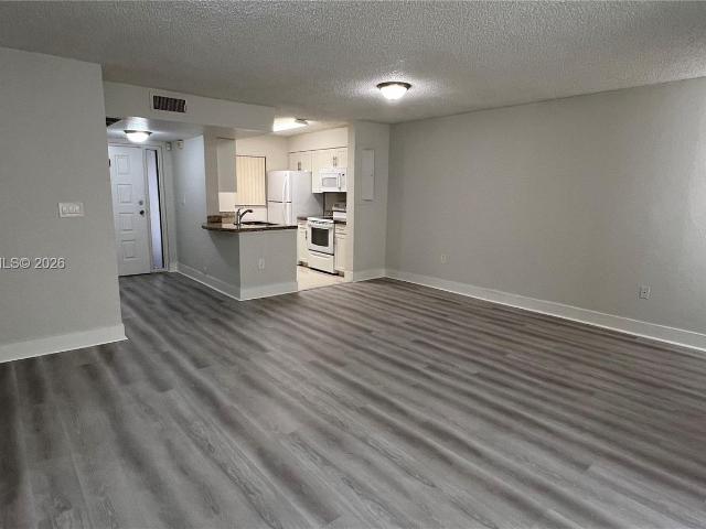 2831 N Oakland Forest Dr, Unit 112, Oakland Park, FL 33309 | MLS #A11971 | Compass