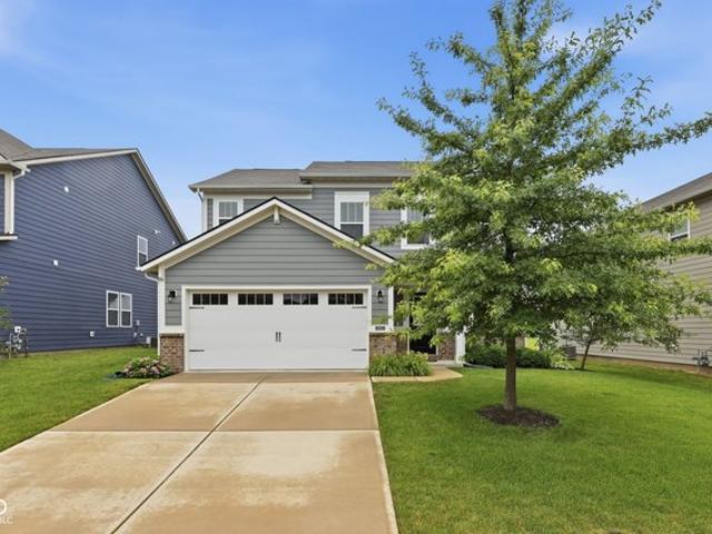 2831 Bannerbrook Dr, Westfield, IN 46074