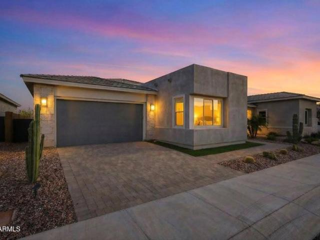 2831 E Robin Ln, Phoenix, AZ 85050