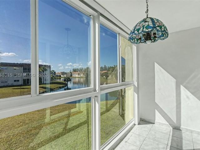 2831 Sunrise Lakes Dr E Unit 204, Sunrise, FL 33322