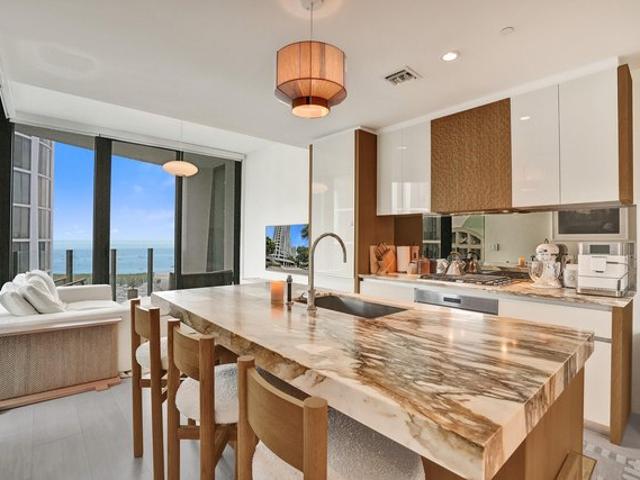 2831 S Bayshore Dr Unit 2204, Miami, FL 33133