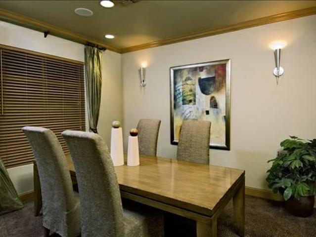 $2831 / 1br 809ft² Parking Included with the apartment