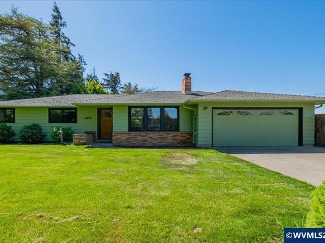 2832 Oak Grove Dr NW, Albany, OR 97321