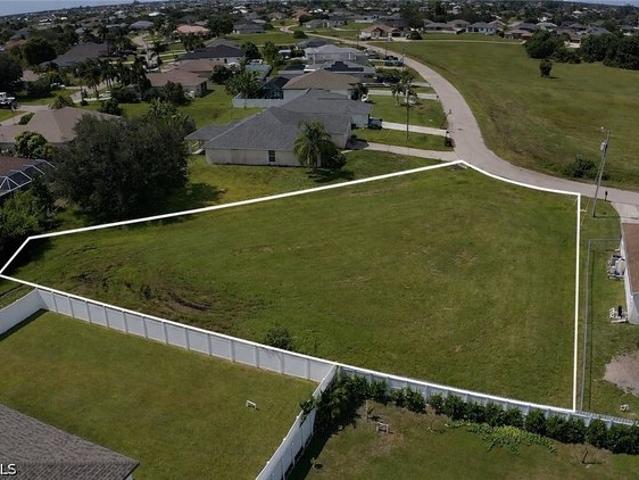 2832 NW 1st St, Cape Coral, FL 33993