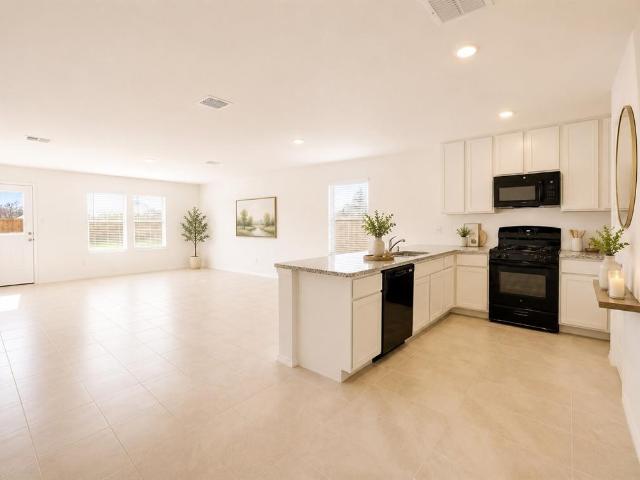 2832 Ozark Circle