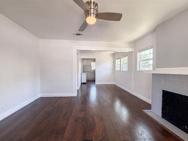 2832 Avenue I