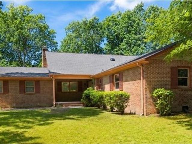 2832 Brierwood Rd, Petersburg, VA 23805