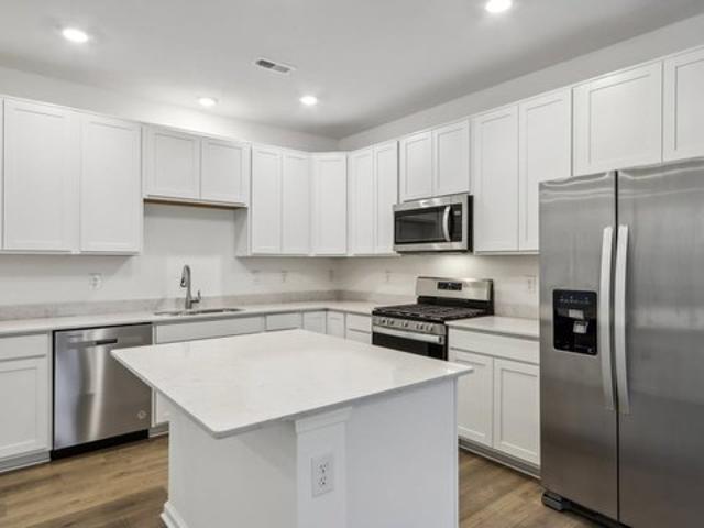 2832 Redding Dr, Whitestown, IN 46075