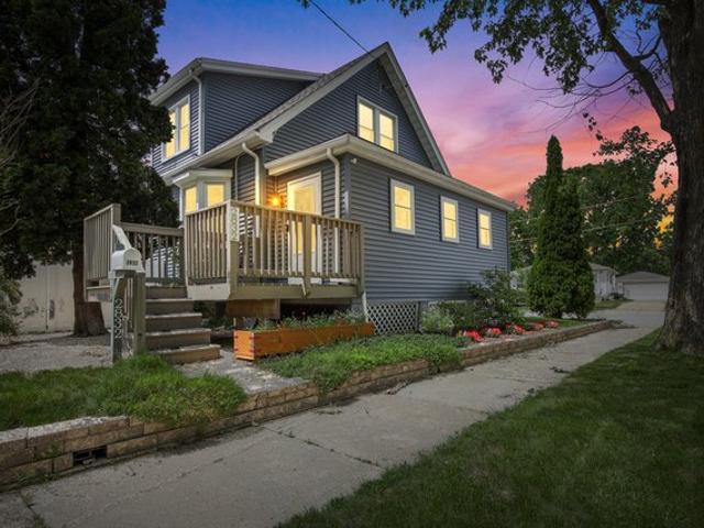 2832 97th St, Sturtevant, WI 53177