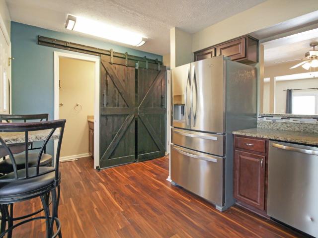 2833 Meredith Court