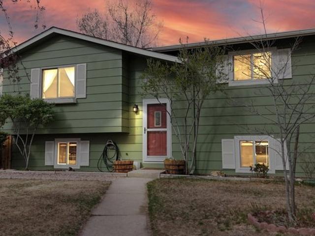 2833 Buckboard Ct, Fort Collins, CO 80521