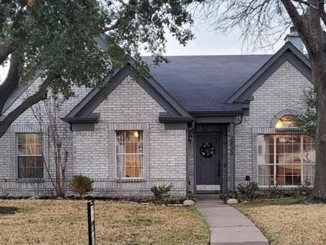 2833 Clearmeadow Dr, Mesquite, TX 75181