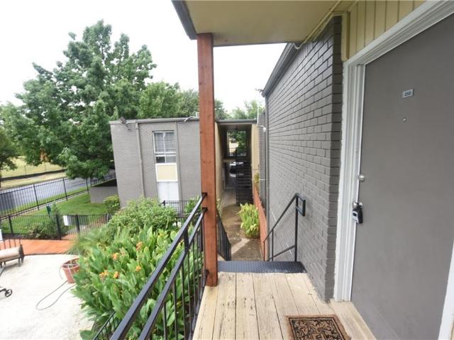 2833 Kings Road # 210